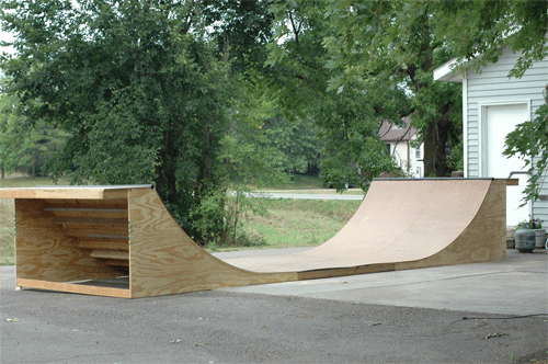 www.skatebuilders.com/halfpipes